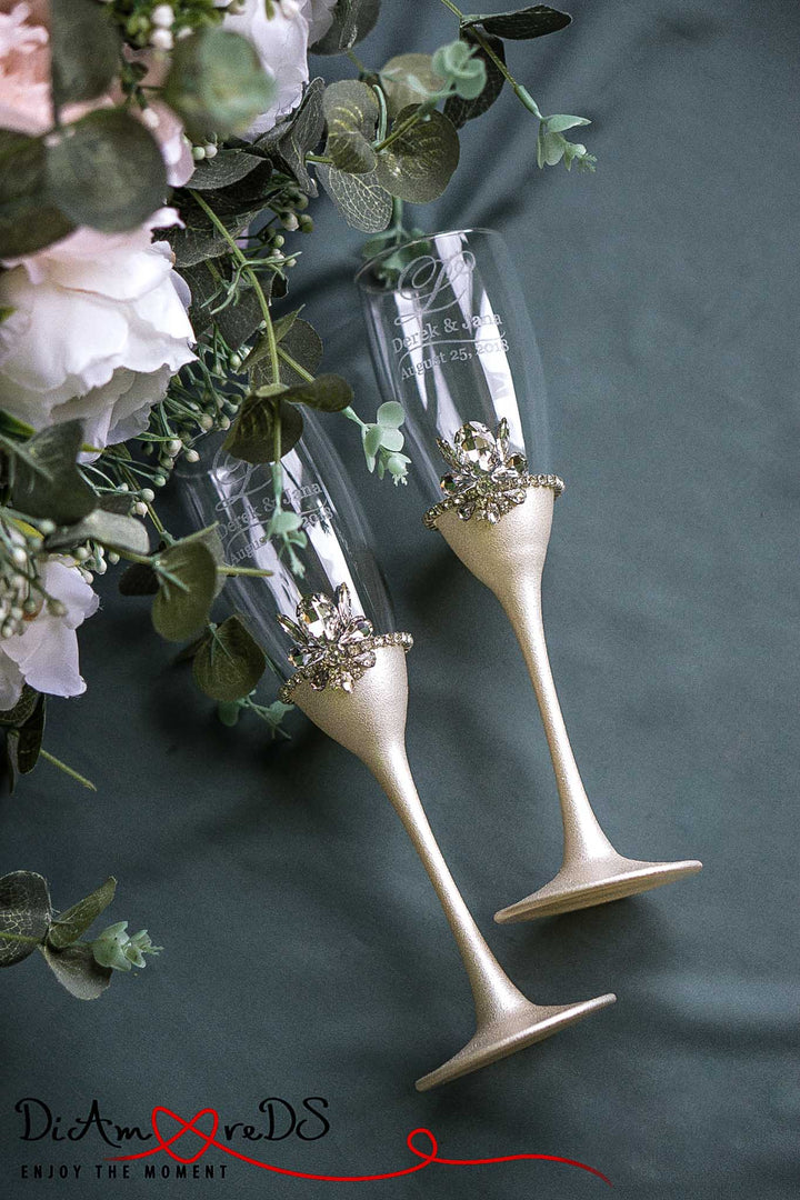 Elegant Wedding Flutes for Bride & Groom 🥂- Anniversary Gifts | DiAmoreDS